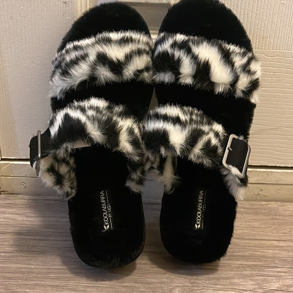 Koolaburra | Shoes | Kookaburra By Ugg Black And White Zebra Furr ...